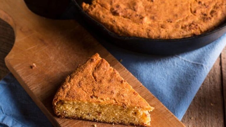 Easy Pioneer Woman Cornbread With Creamed Corn Recipe